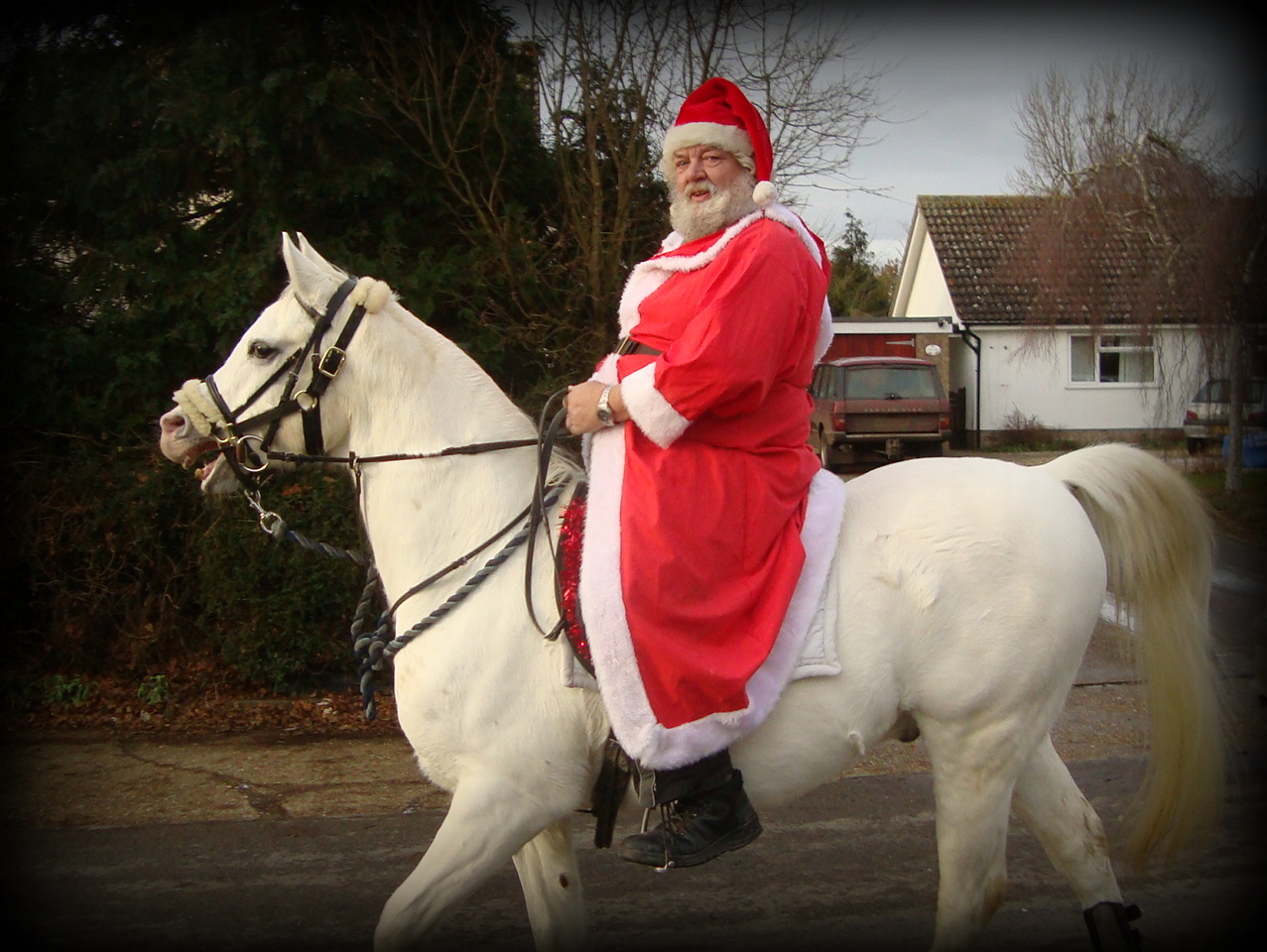 What It's Really Like To Be Kris Kringle & Buddy The Elf IRL - Zoella