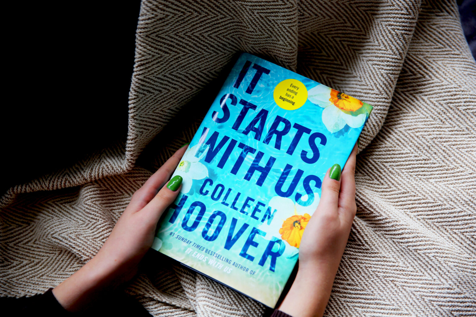 Zoella Book Club: Reviewing It Starts With Us By Colleen Hoover - Zoella